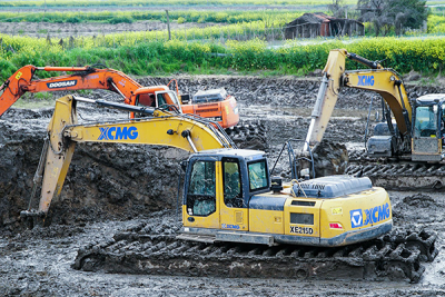 Engineering application of amphibious excavator - River Heavy Industry ...
