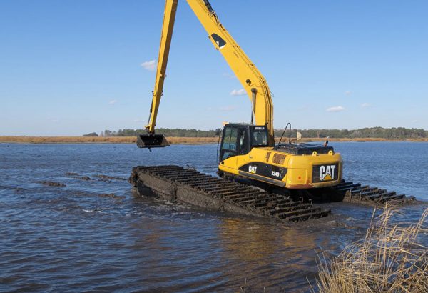 LONG REACH ARM SWAMP BUGGY WIDELY USED IN WETLAND