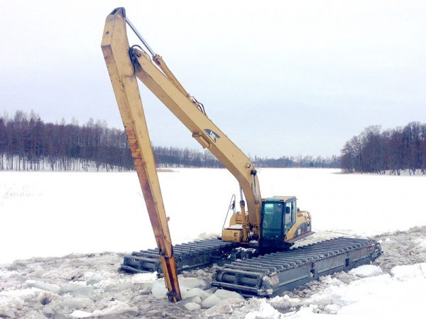 LONG REACH ARM SWAMP BUGGY WIDELY USED IN WETLAND