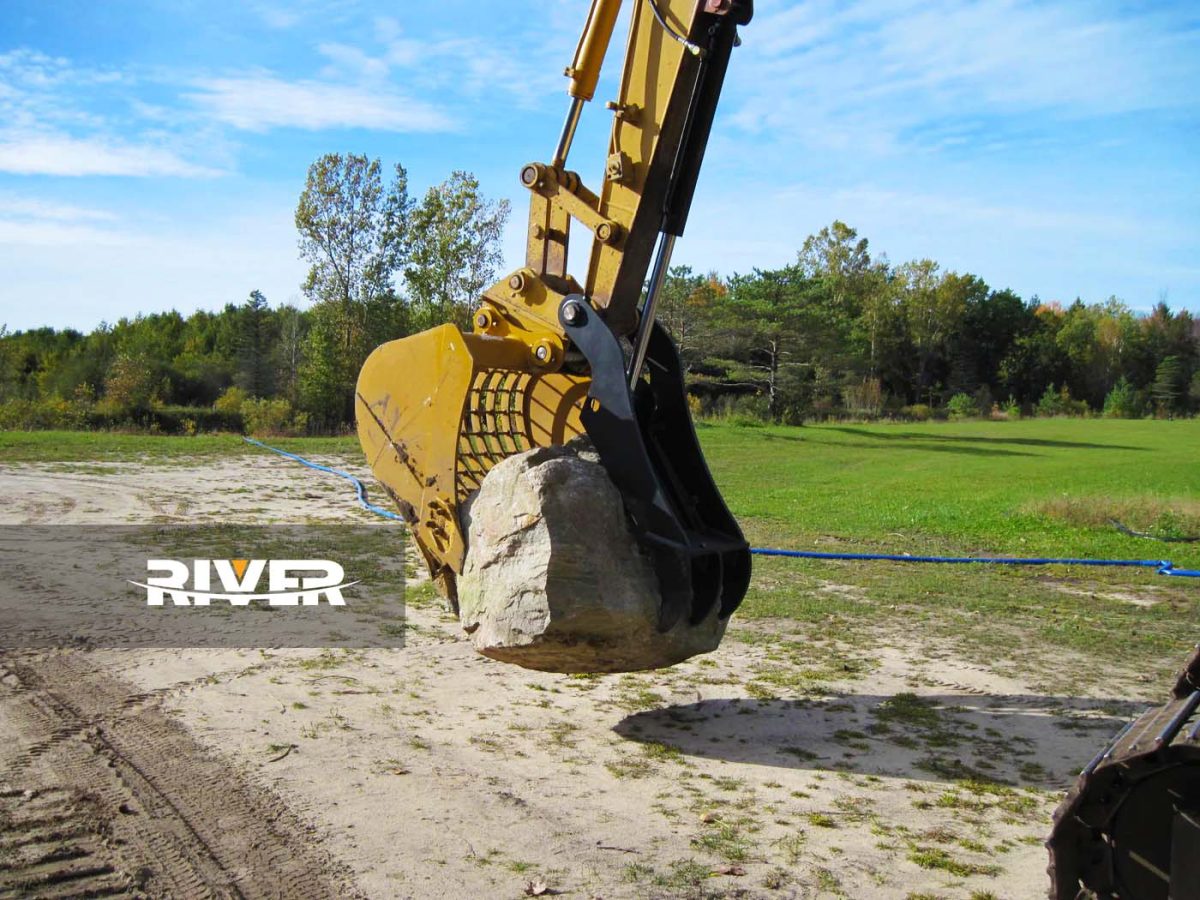 Excavator Thumb Bucket - River Heavy Industry (RHI)