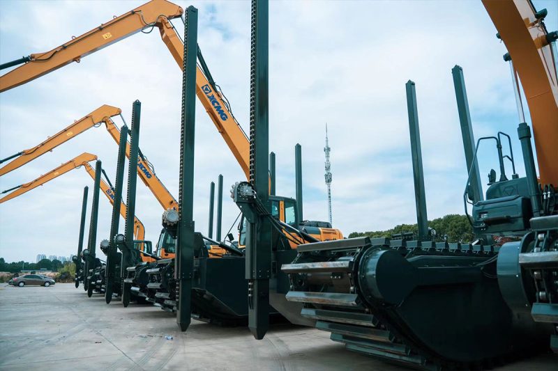 Optimize Amphibious Excavator Depth with Spuds/Hydraulic Positioning Piles