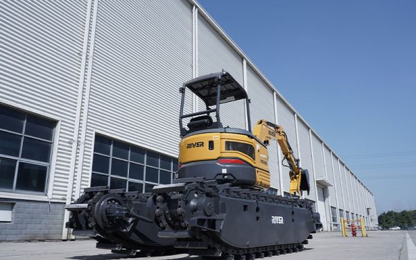 Versatility Amphibious Undercarriage | Ultimate All-Terrain Excavation ...